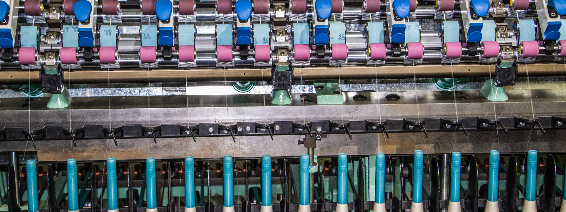 Hydraulic Cot Mounting and De-Mounting Machine | Arun Shuttle